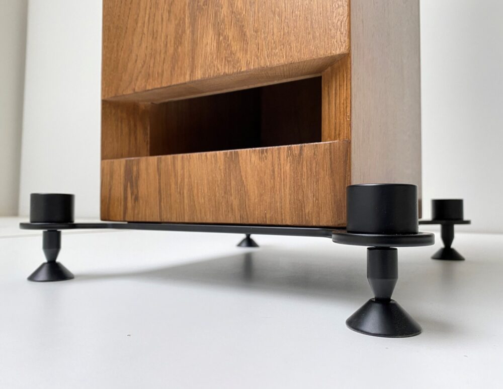 Metal Speaker Stands | Solid Steel Speaker Stands | Floor Standing ...